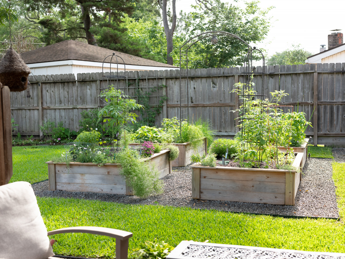 Raised Garden Bed Solar Power
